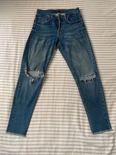 REFINERY REPUBLIC DENIM DISTRESSED JEANS, Men's Fashion, Bottoms, Jeans ...