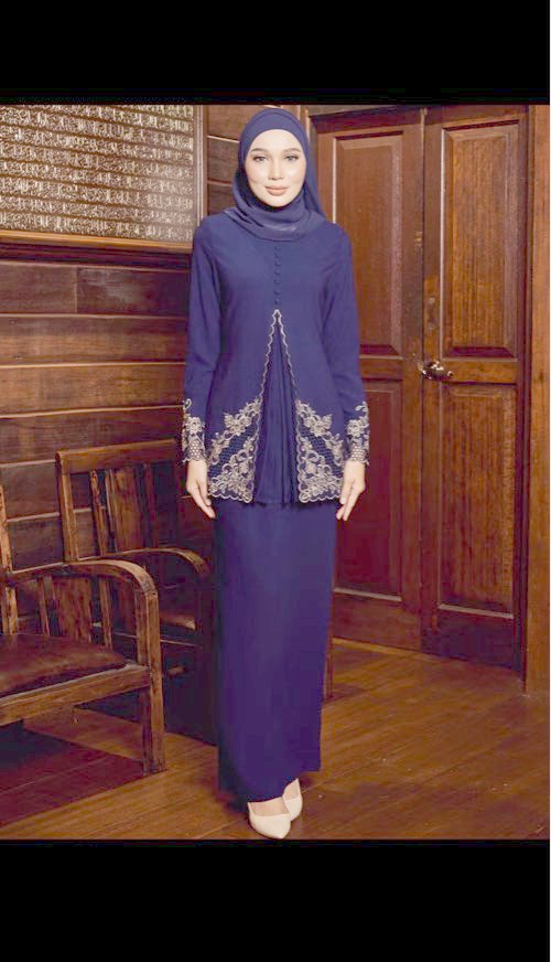 Baju kurung kedah Jeero zerol, Women's Fashion, Muslimah Fashion, Baju ...