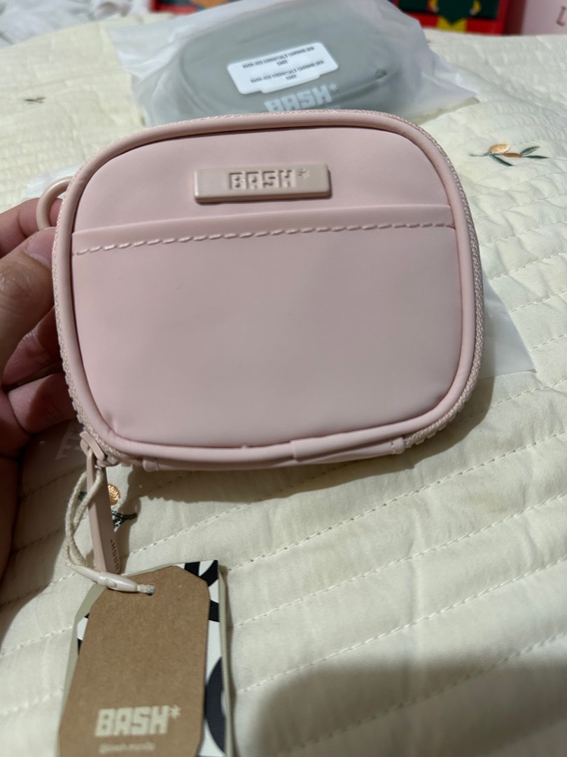 BASH cardholder, Women's Fashion, Bags & Wallets, Wallets & Card holders on Carousell