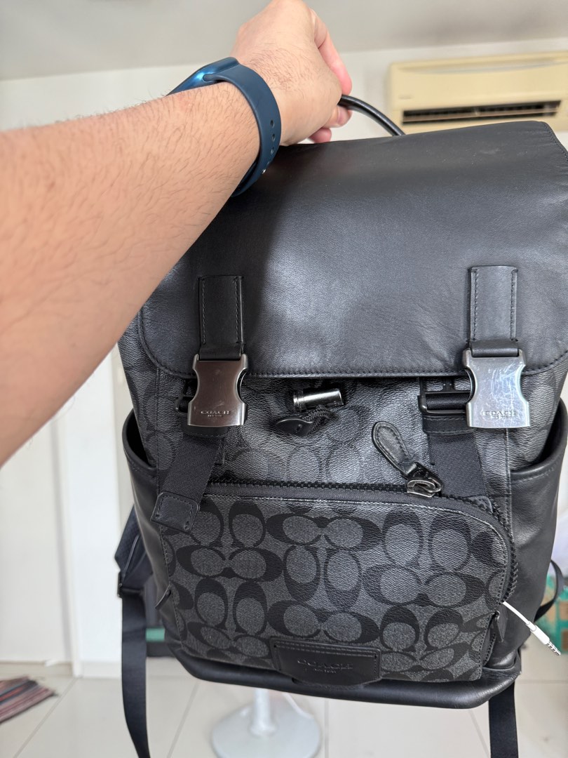 Coach Track Backpack Signature Canvas (Black), Men's Fashion, Bags ...