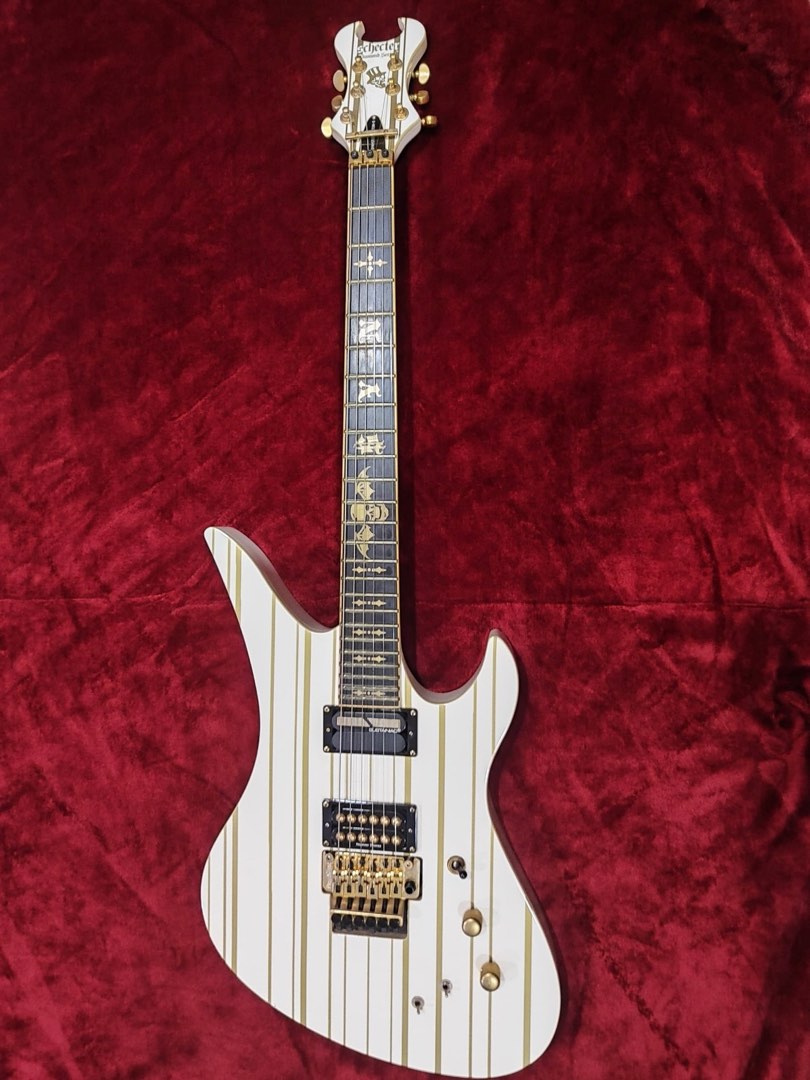Guitar Schecter Syn Custom S, Hobbies & Toys, Music & Media, Musical ...