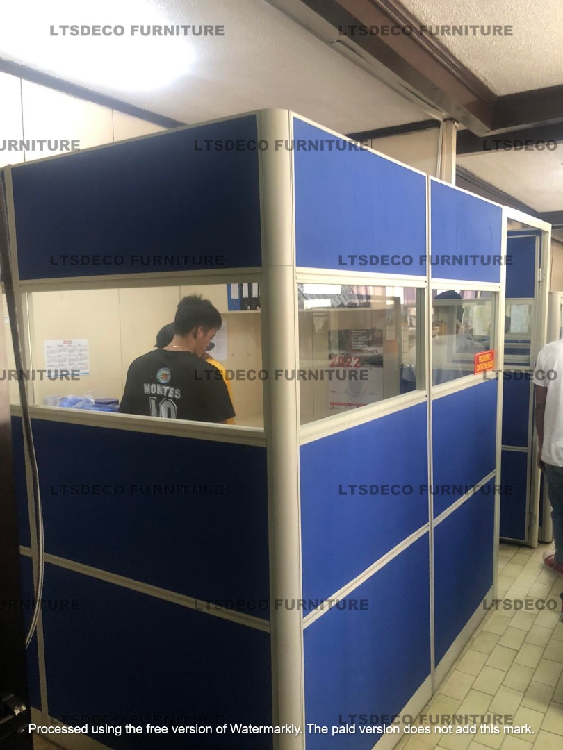 HIGH PANEL WITH GLASS WORKSTATION | OFFICE PARTITION | OFFICE FURNITURE ...
