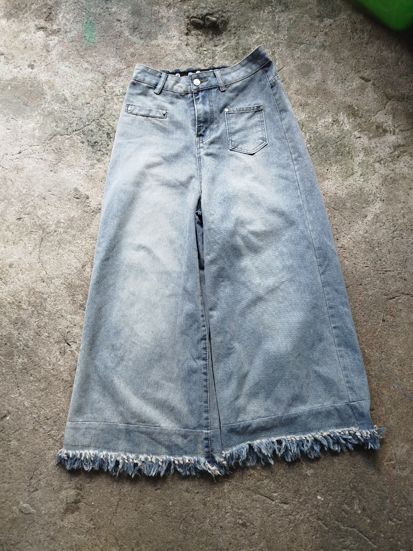 KOREAN WIDE LEG CHICK PANTS, Women's Fashion, Bottoms, Jeans on Carousell