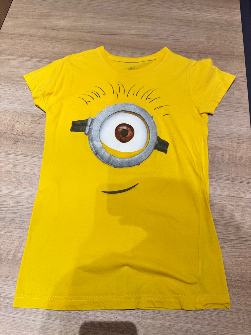 Minion T Shirt from Universal Studios Singapore, Women's Fashion, Tops ...