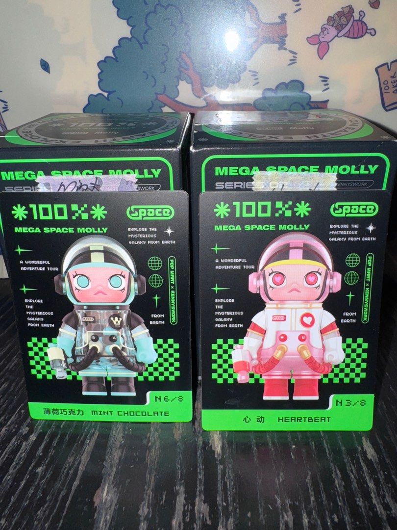 [Left Mint Choc] Popmart Mega Space Molly 100% series 2 ~ Mint Chocolate , Hobbies & Toys, Toys ...