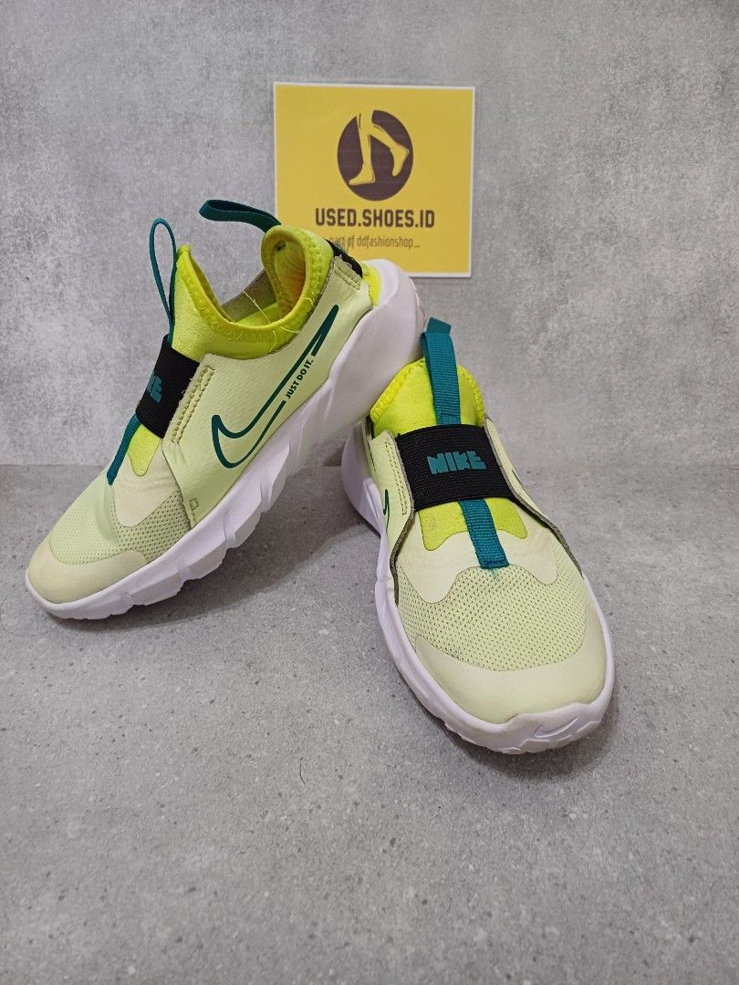 Preloved Second Bekas Sepatu Anak Slip On Nike Flex Runner, Bayi & Anak ...