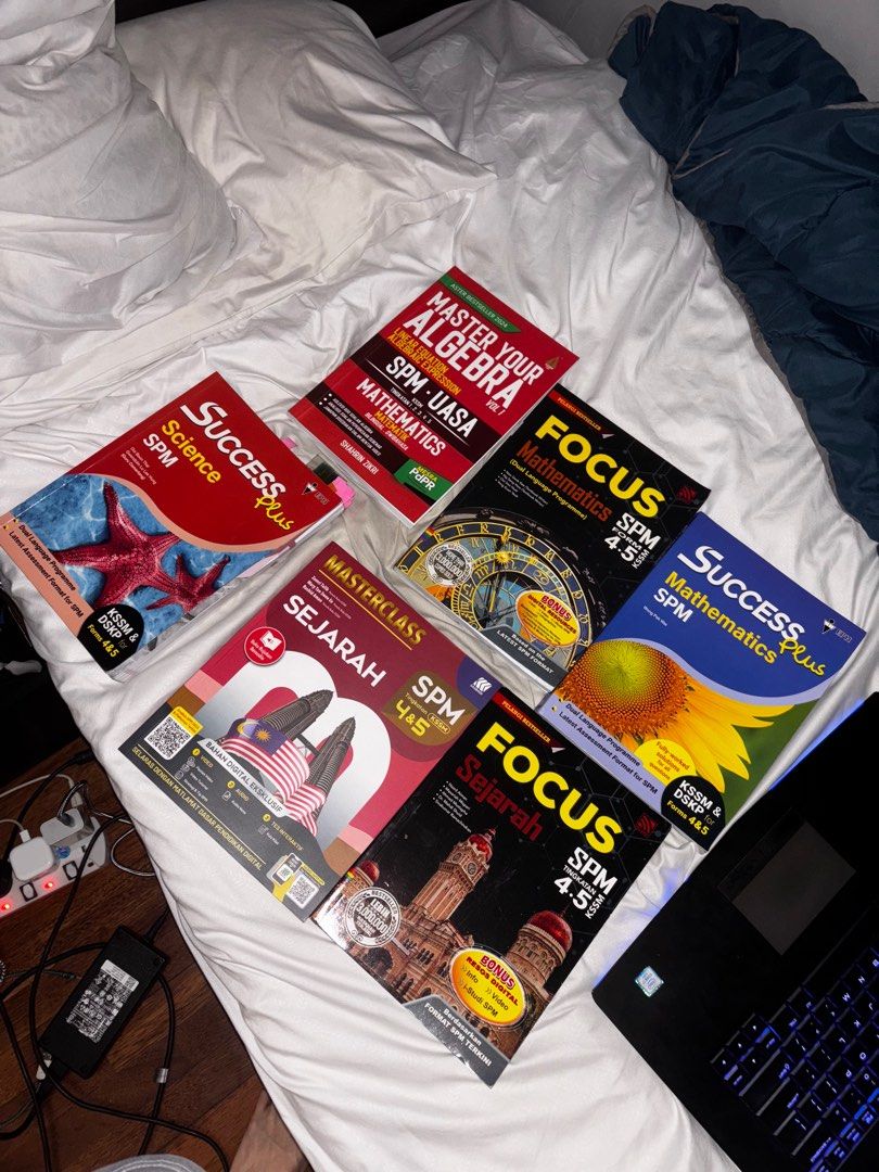 REVISION BOOKS FOR SPM MATHS , SCIENCE , SEJARAH, Hobbies & Toys, Books ...