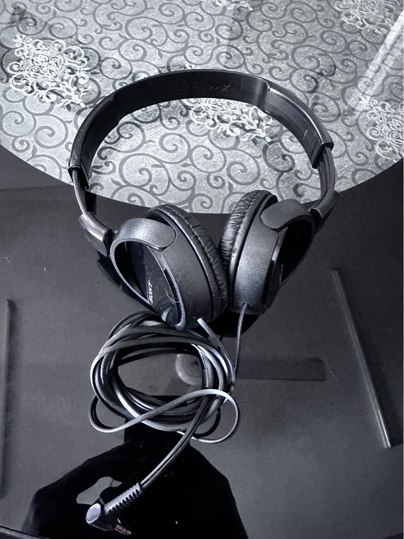 Sony ZX110 Over-Ear Dynamic Stereo Headphones (Black), Audio ...
