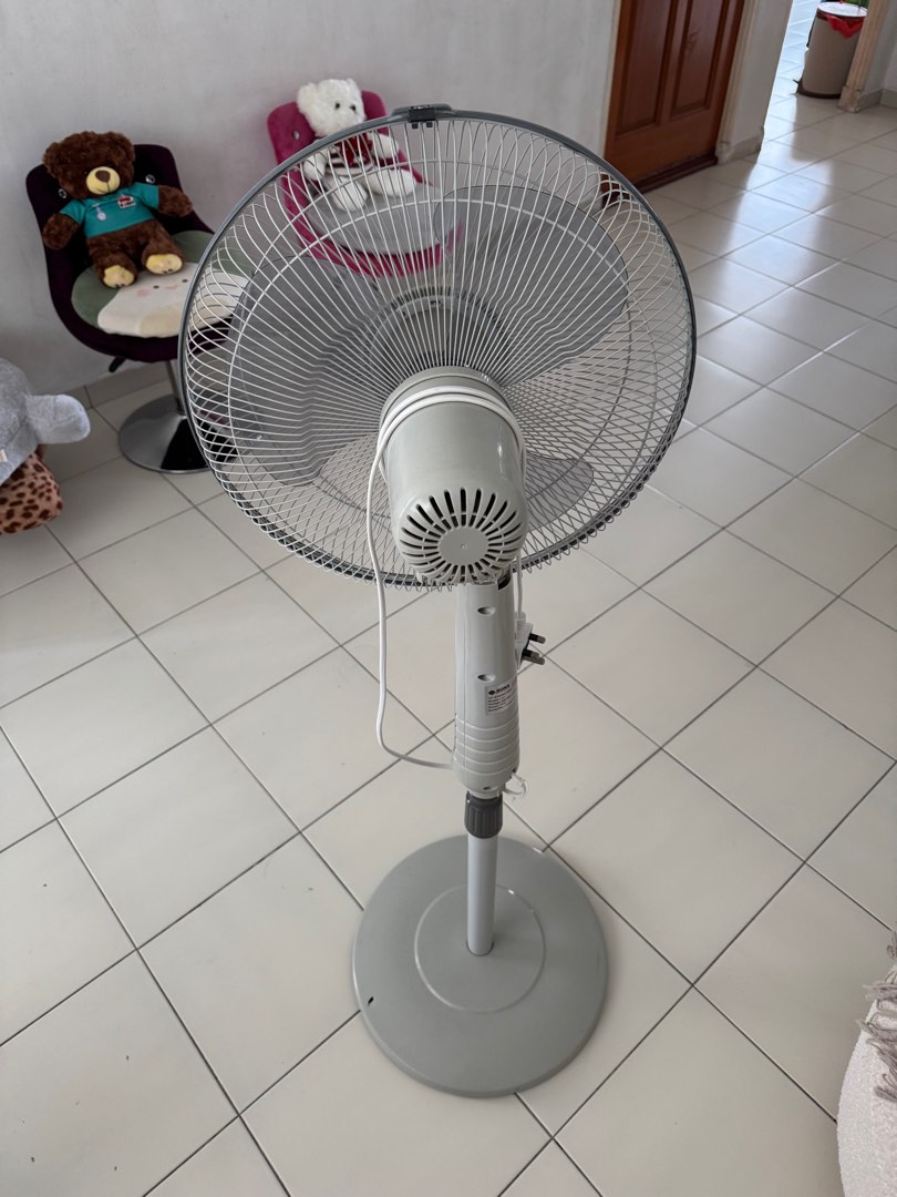 Stand Fan, Furniture & Home Living, Lighting & Fans, Fans on Carousell