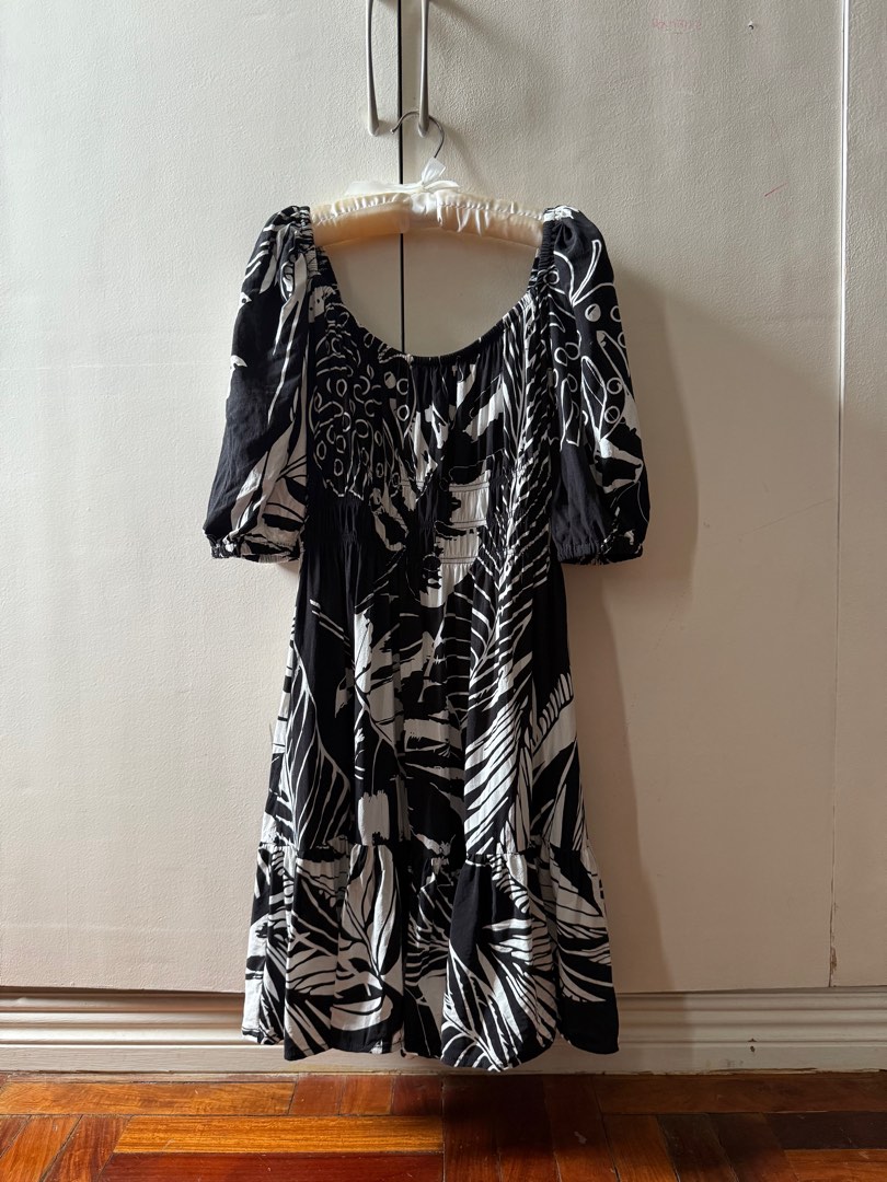 TAYO Studio Fina Mini Dress Printed, Women's Fashion, Dresses & Sets ...