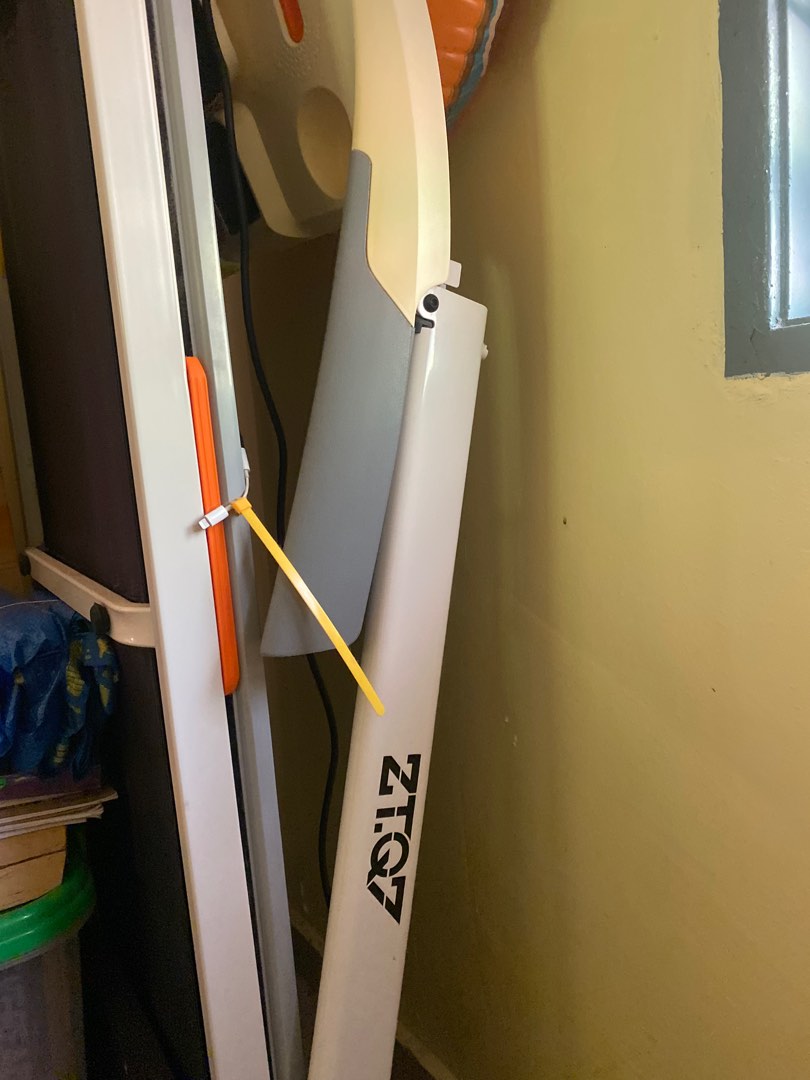 Treadmill zero healthcare ZTQ7, Sports Equipment, Other Sports ...