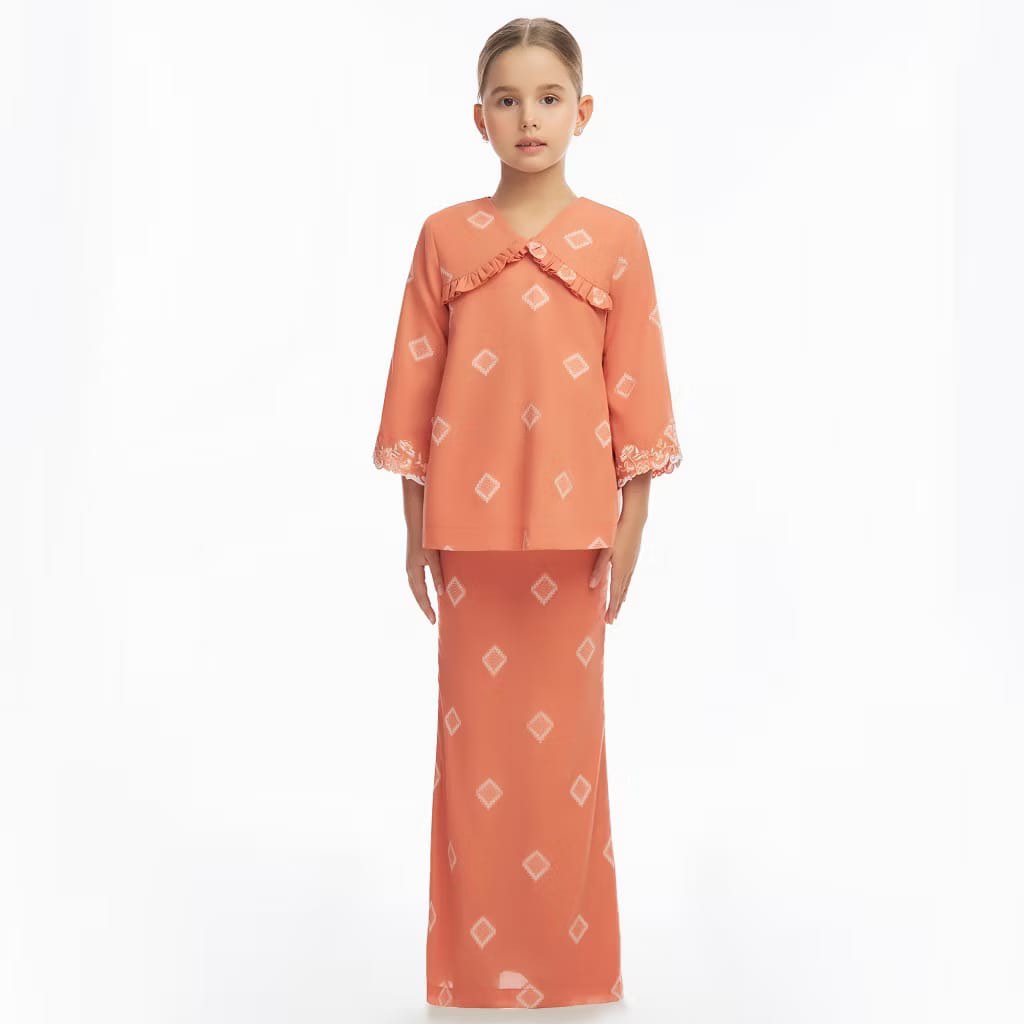 WANZAR GREETHA KIDS, Women's Fashion, Muslimah Fashion, Baju Kurung ...