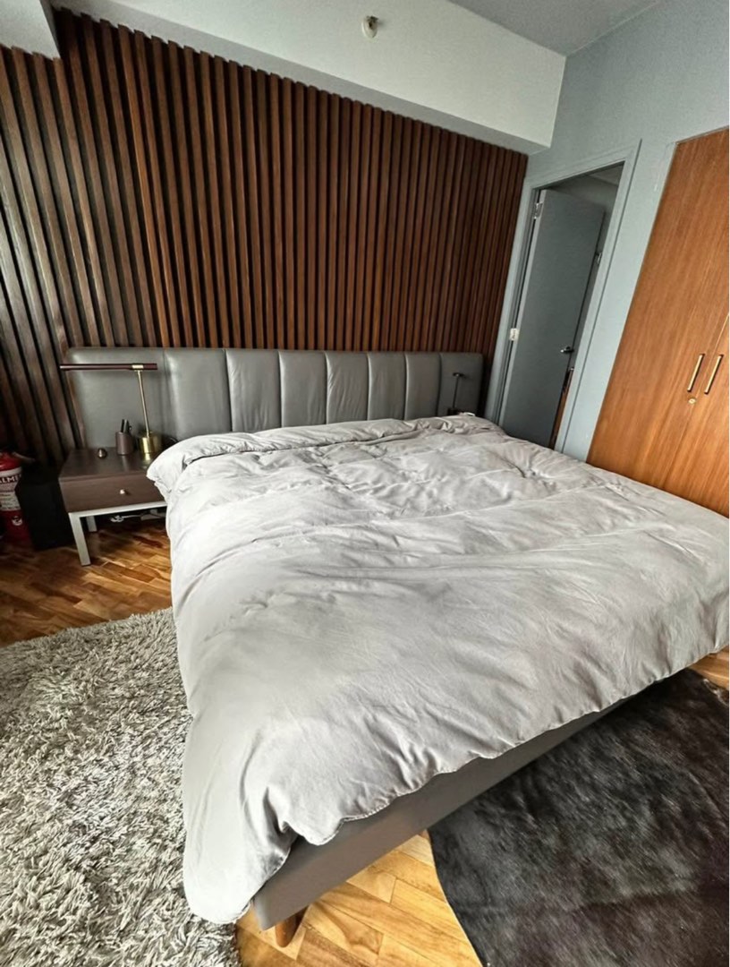 Bed frame (mattress not included) Brand : Arterior (genuine Italian ...