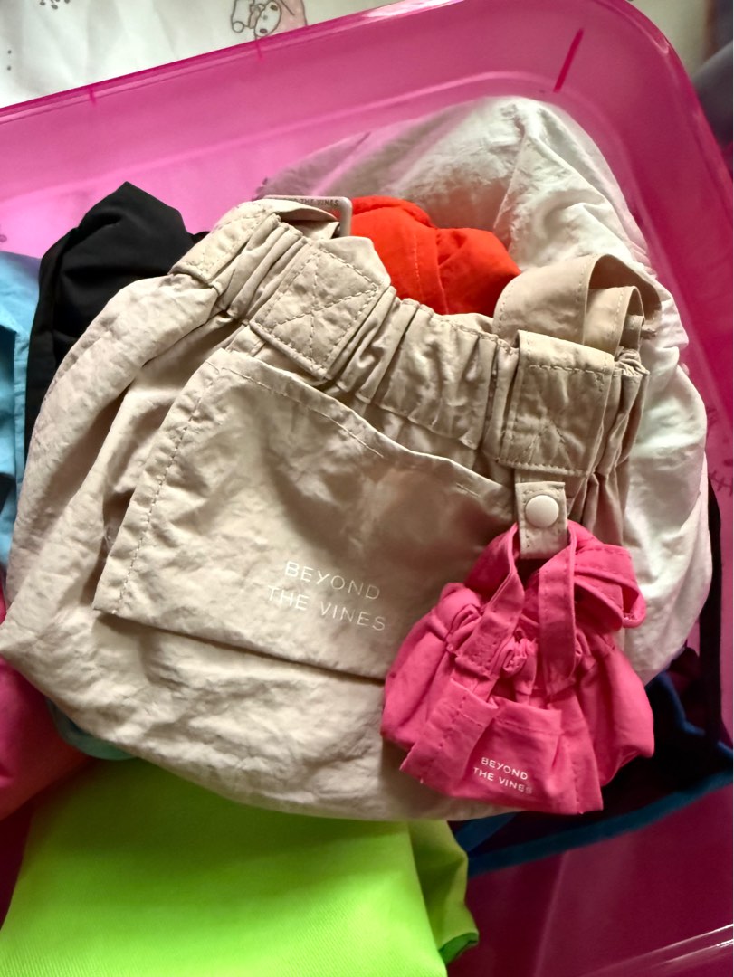 Beyond the Vines Micro & Teeny Tiny Mini Dumpling, Women's Fashion ...