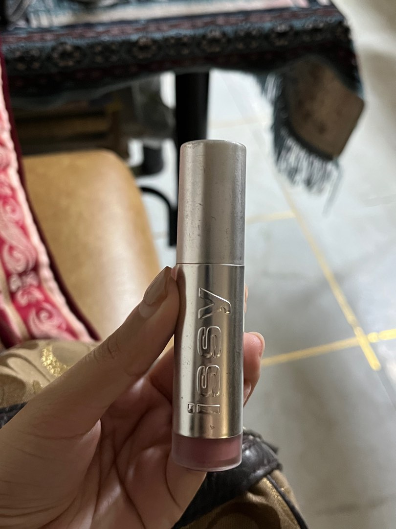 ISSY Lip Mousse (Slip), Beauty & Personal Care, Face, Makeup on Carousell