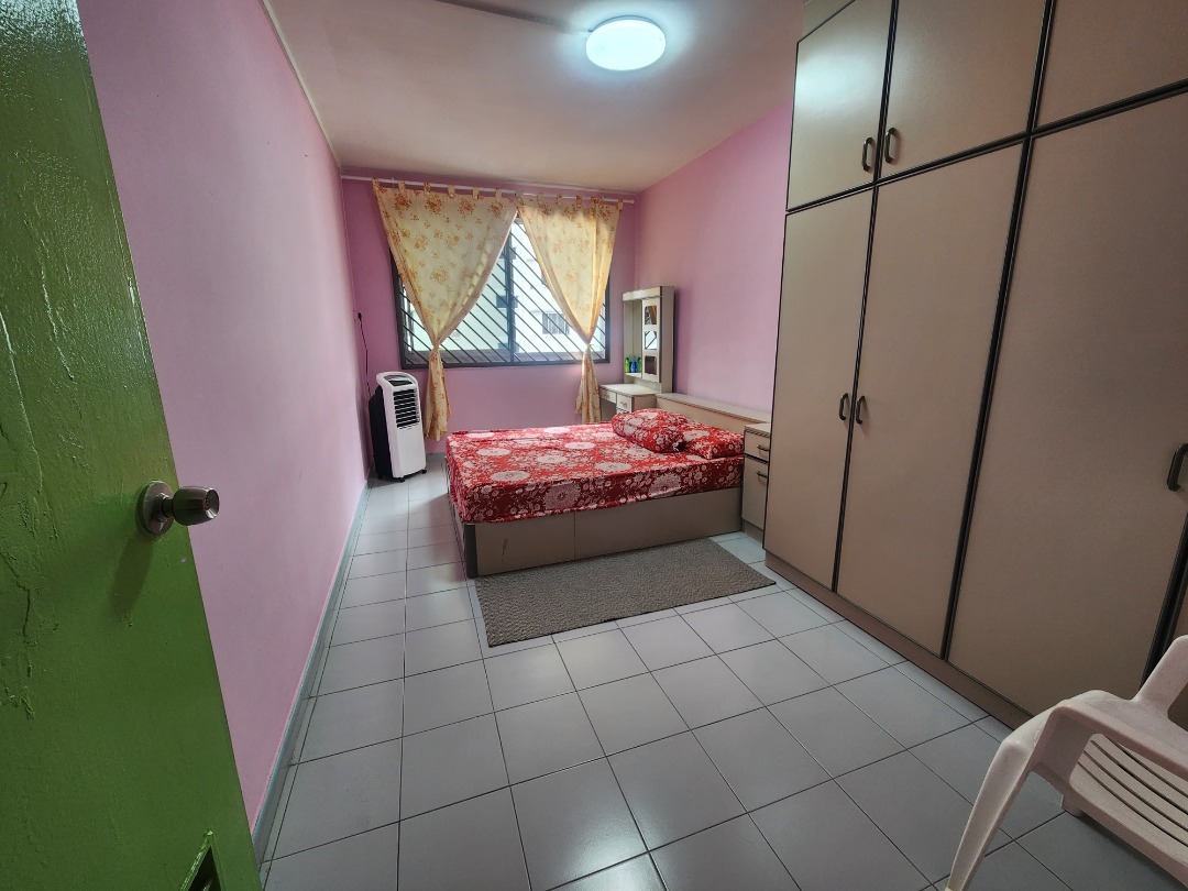 Large Common Room Jurong West, Property, Rentals, Room Rentals on Carousell