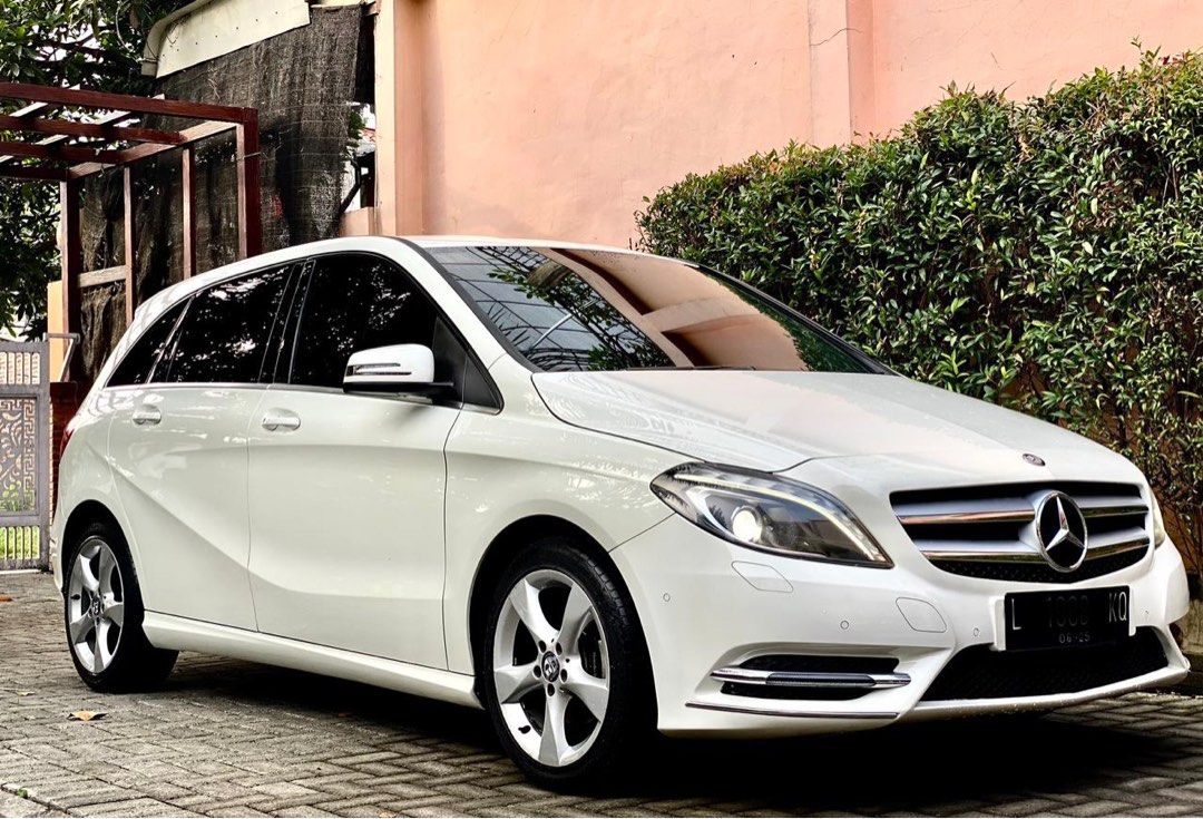 Mercedes-Benz B200 Amg Sport hatchback 2.0, Mobil & Motor, Mobil untuk ...