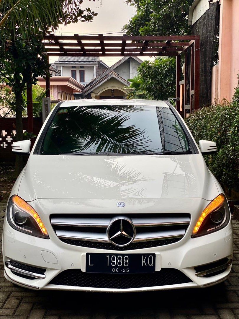 Mercedes-Benz B200 Amg Sport hatchback 2.0, Mobil & Motor, Mobil untuk ...