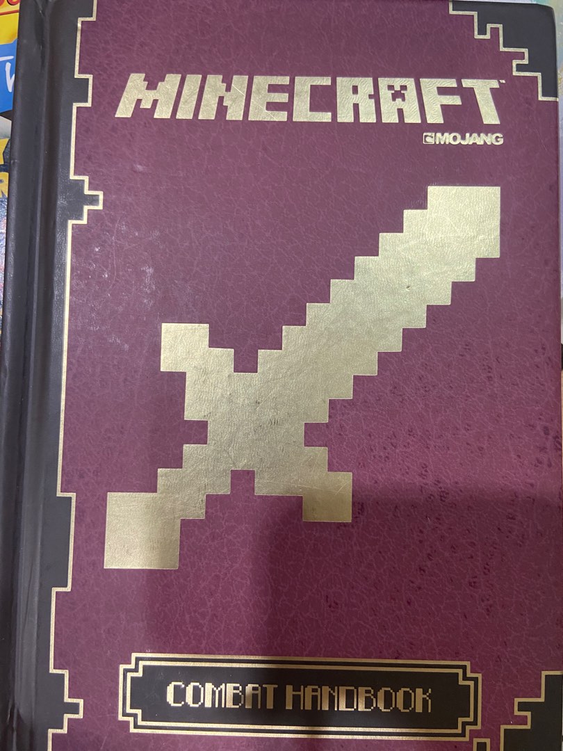 minecraft combat handbook original, Buku & Alat Tulis, Buku di Carousell