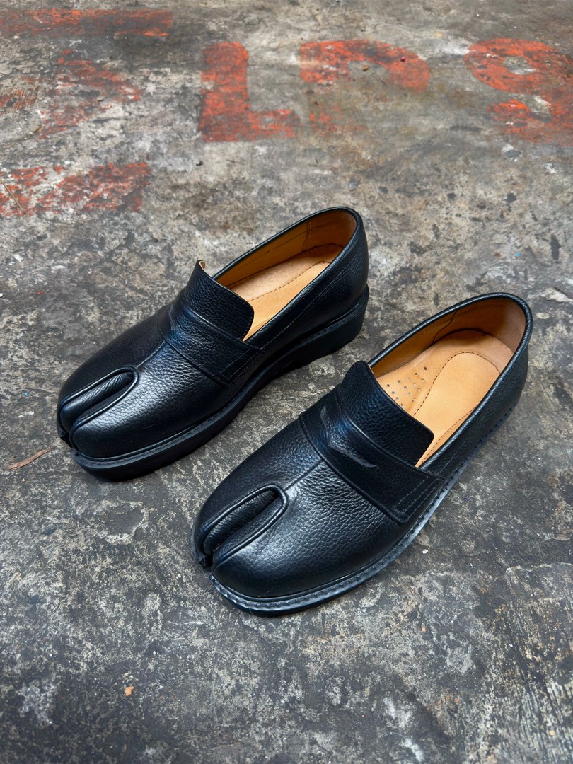 PEBBLE GRAIN LEATHER TABI LOAFERS, Men's Fashion, Footwear, Dress Shoes ...