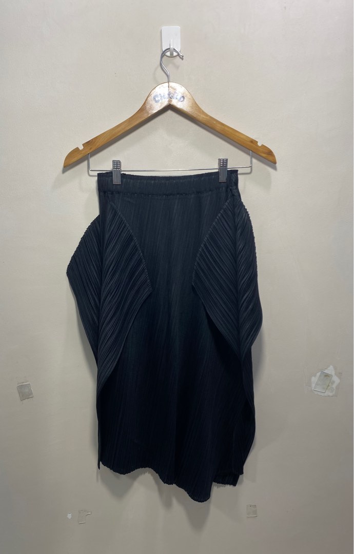 PLEATS PLEASE Issey Miyake Long Skirt ️, Women's Fashion, Activewear on Carousell