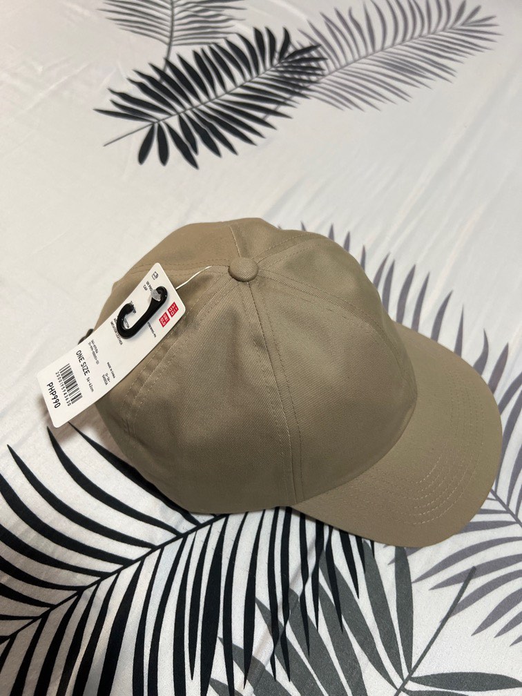 Uniqlo Cap, Men's Fashion, Watches & Accessories, Caps & Hats on Carousell