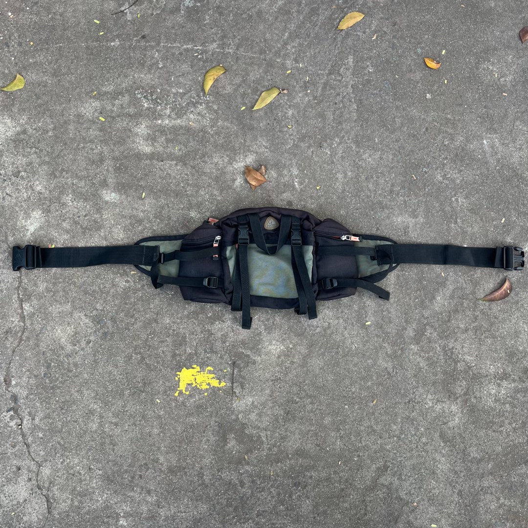 Vintage Nike ACG Belt Bag, Men's Fashion, Bags, Belt bags, Clutches and ...