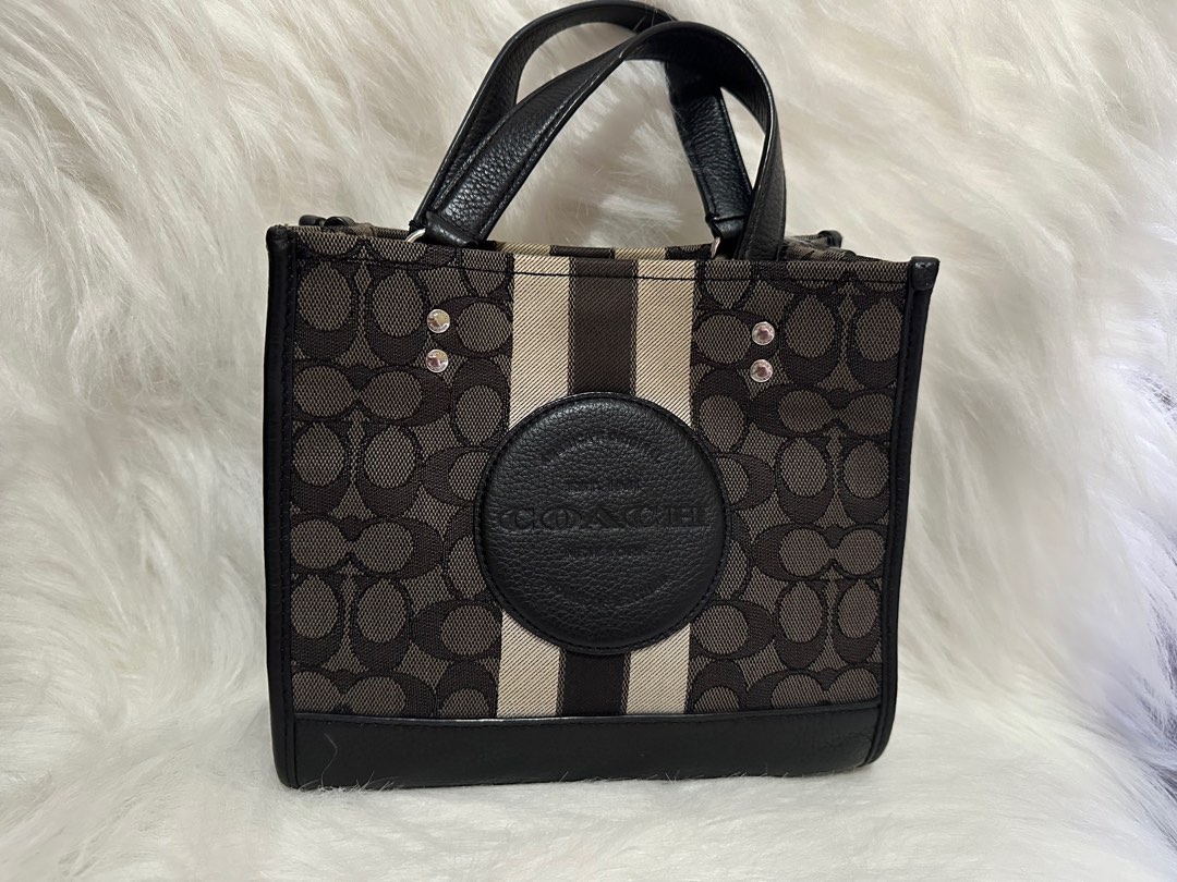 Coach dempsey authentic, Fesyen Wanita, Tas & Dompet di Carousell