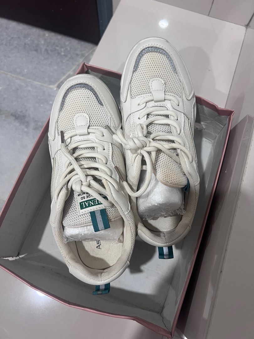 Fake Height Sport Shoes High Heels Sneakers Kasut, Women's Fashion ...