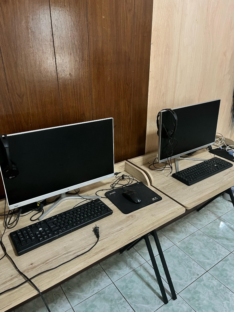 Hailan Computer + Table Set, Computers & Tech, Desktops on Carousell