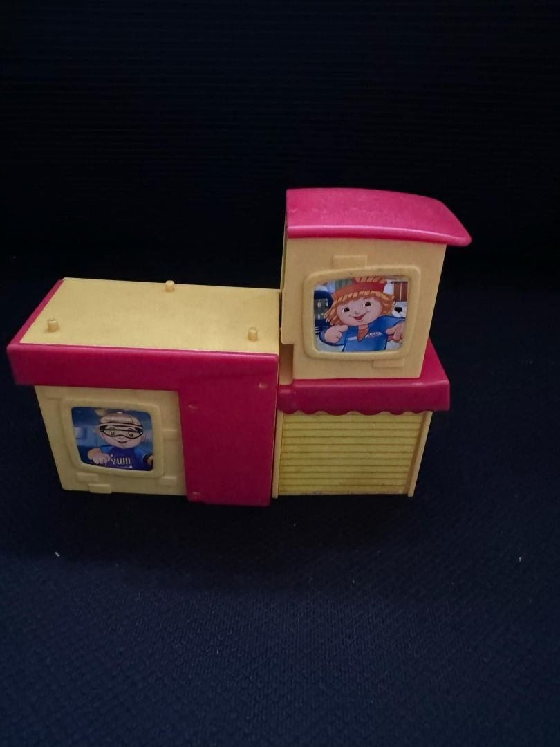 Jollibee Kiddie Meal Toys - Jollibee Fun House popo and yum 50 pesos ...