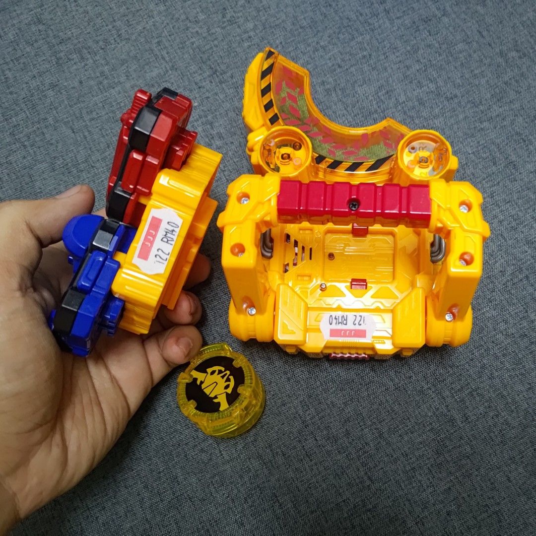 Kamen Rider Geats Powered Builder Buckles & Gigant Buckle, Hobbies ...