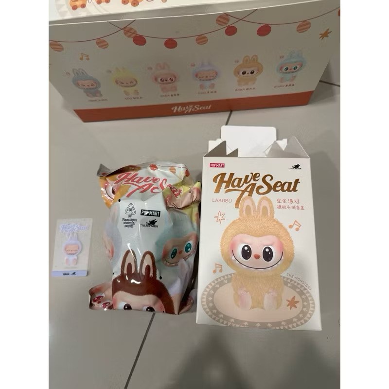 Labubu ZIZI (Popmart), Hobbies & Toys, Collectibles & Memorabilia, Fan ...