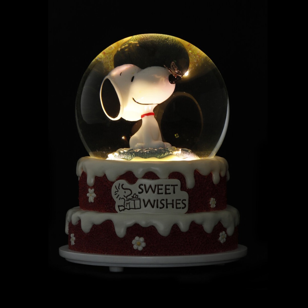 Licensed Jarll X Snoopy Sweet Wishes Display, Announcements on Carousell