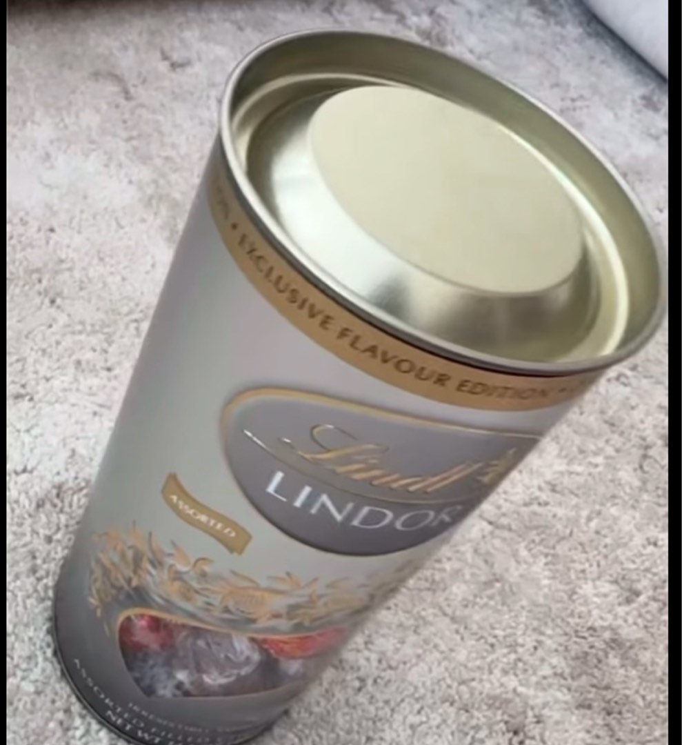 Lindt Lindor Tube Silver Assorted Filled Chocolates 400g, Food & Drinks ...