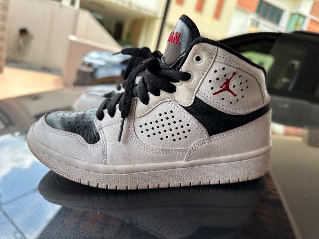 Nike Jumpman (Kids) Sneakers Black/White, Men's Fashion, Footwear ...