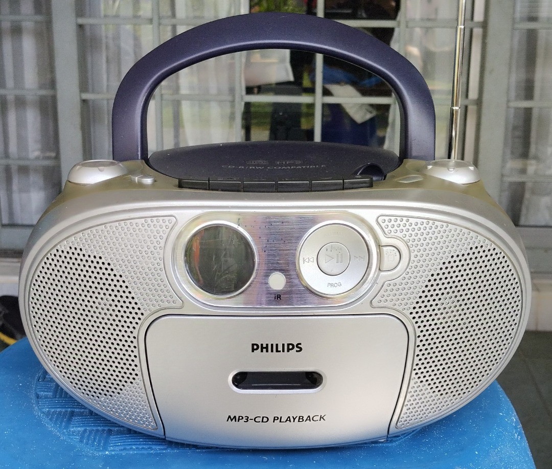Philips CD Cassette Player Recorder and Radio, Audio, Portable Music Players on Carousell