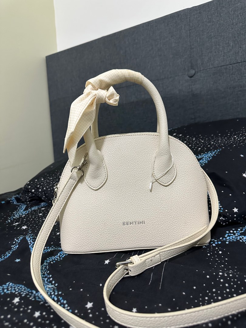 Sentini Hershell Sling Bag, Women's Fashion, Bags & Wallets, Shoulder ...