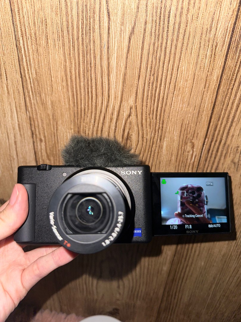 SONY ZV1, Photography, Cameras on Carousell