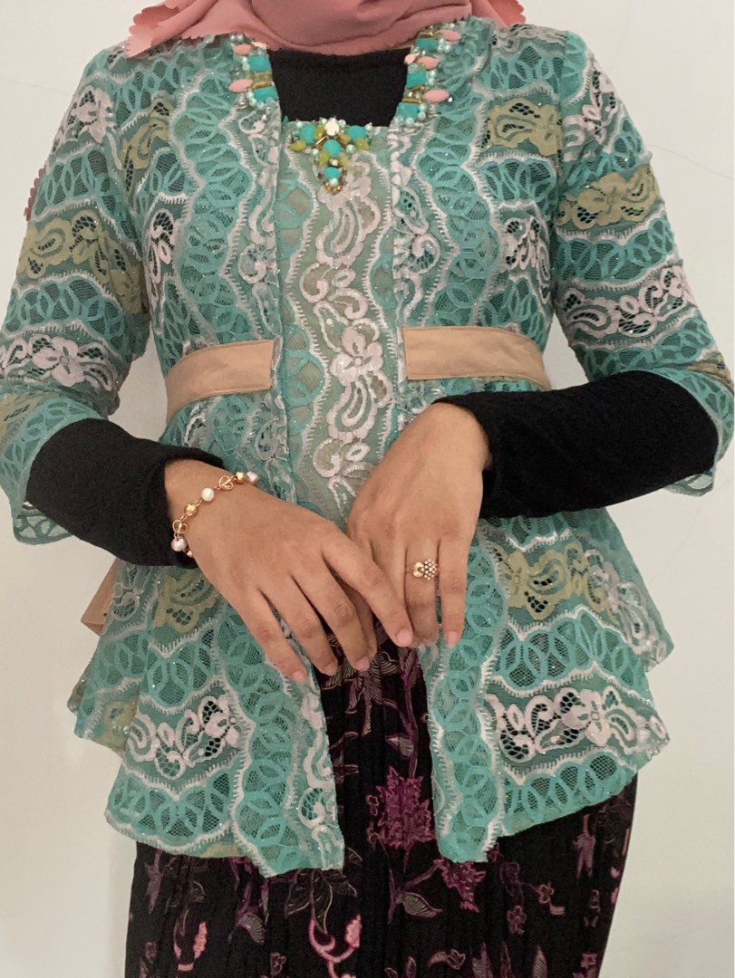 Batik Hijau Glitter Pita, Fesyen Wanita, Pakaian Wanita, Atasan di ...