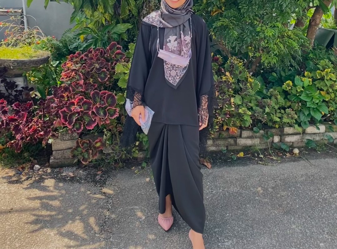 Black Kurung with lace & pario, Women's Fashion, Dresses & Sets ...