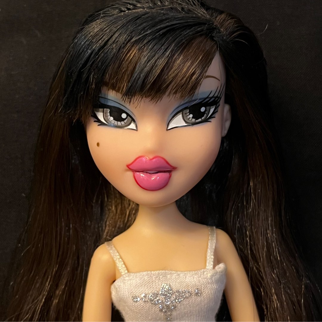 Bratz Treasurez Jade, Hobbies & Toys, Toys & Games on Carousell