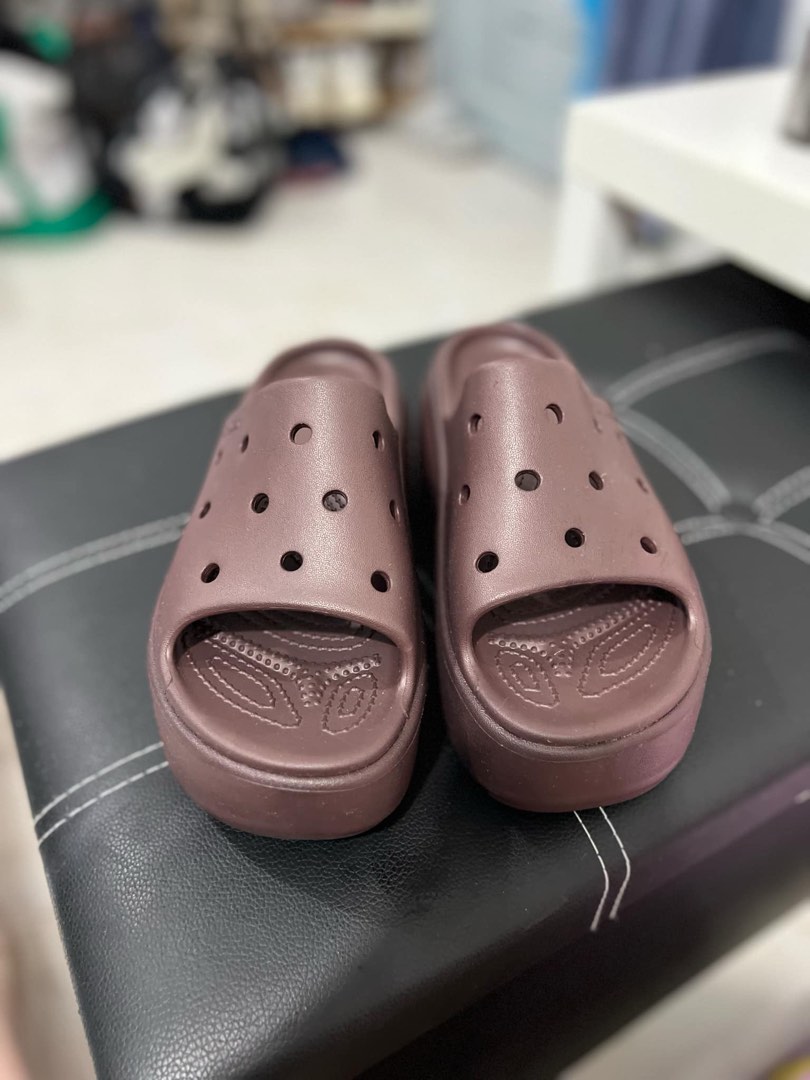 Crocs Stomp Slide in Mocha, Women's Fashion, Footwear, Flats & Sandals ...