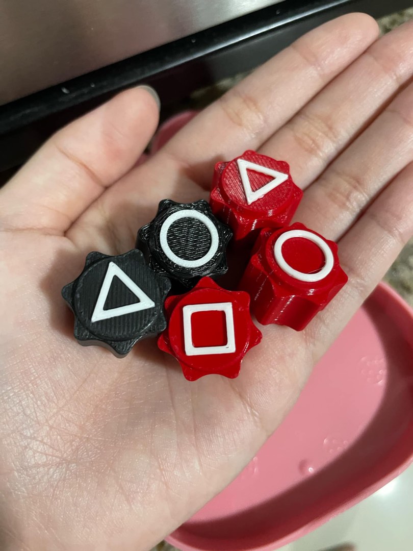 Gonggi game dice, Hobbies & Toys, Toys & Games on Carousell