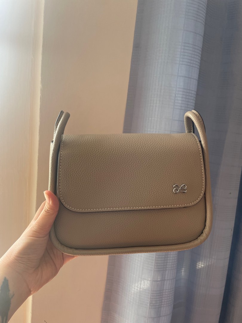 OG HOLB Treasure Truffle, Women's Fashion, Bags & Wallets, Cross-body ...