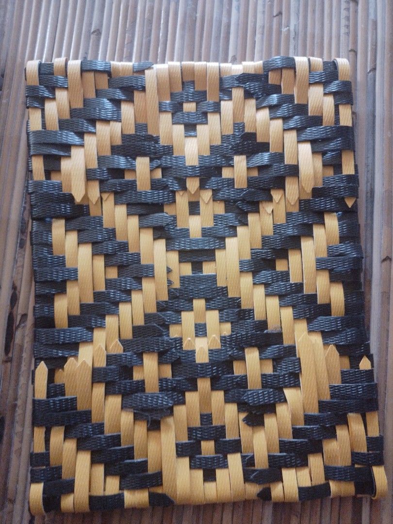 Kraf tangan [sidan iban], Everything Else, Others on Carousell