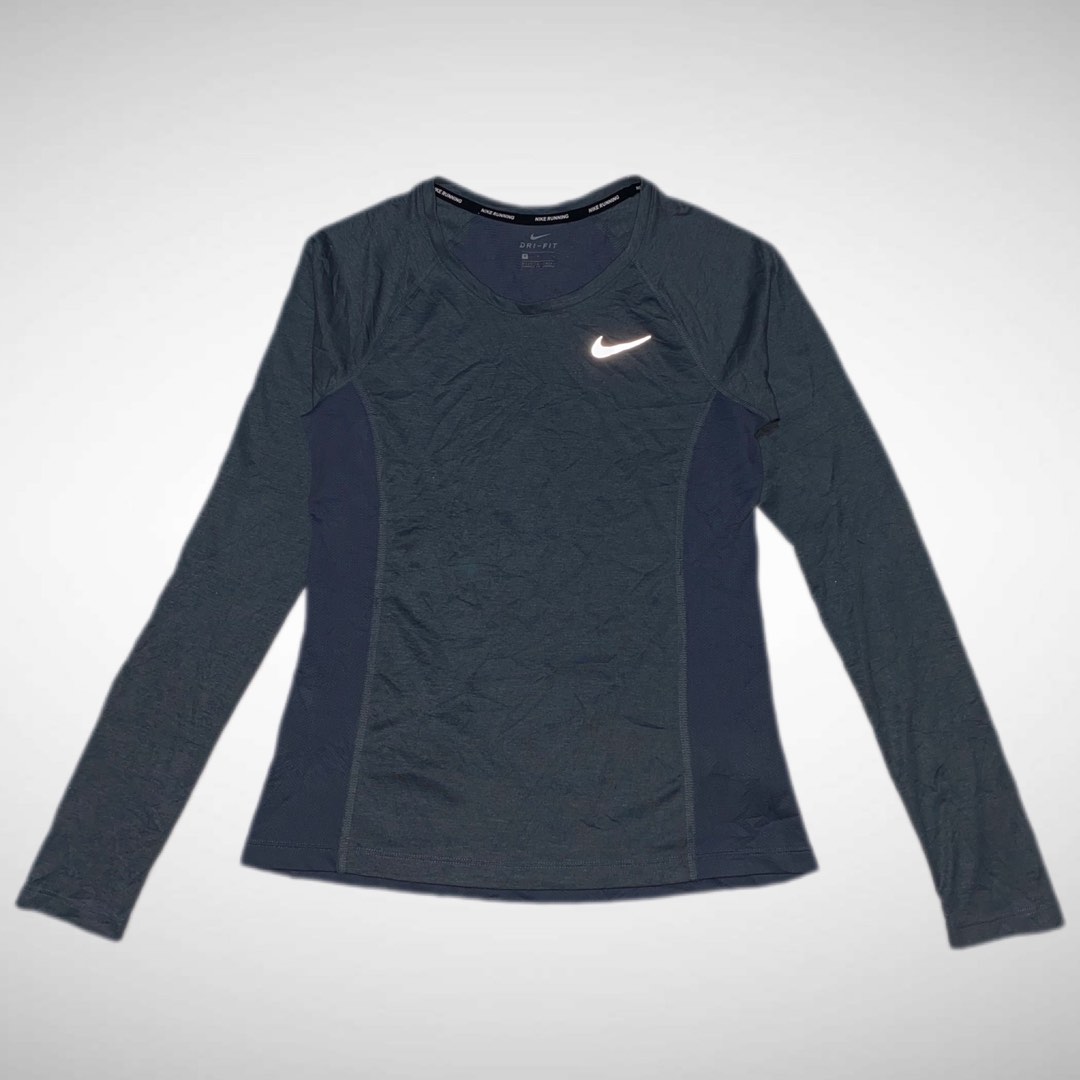 NIKE RUNNING REFLECTIVE SWOOSH, Women's Fashion, Activewear on Carousell