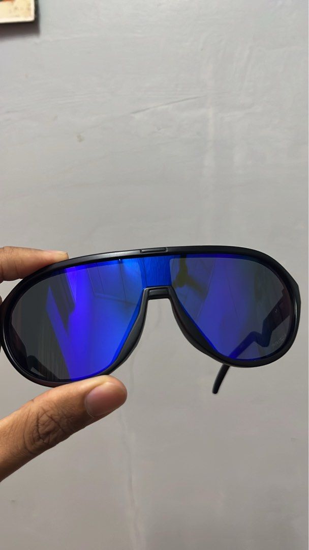 Oakley CMDN polarized, Men's Fashion, Watches & Accessories, Sunglasses ...