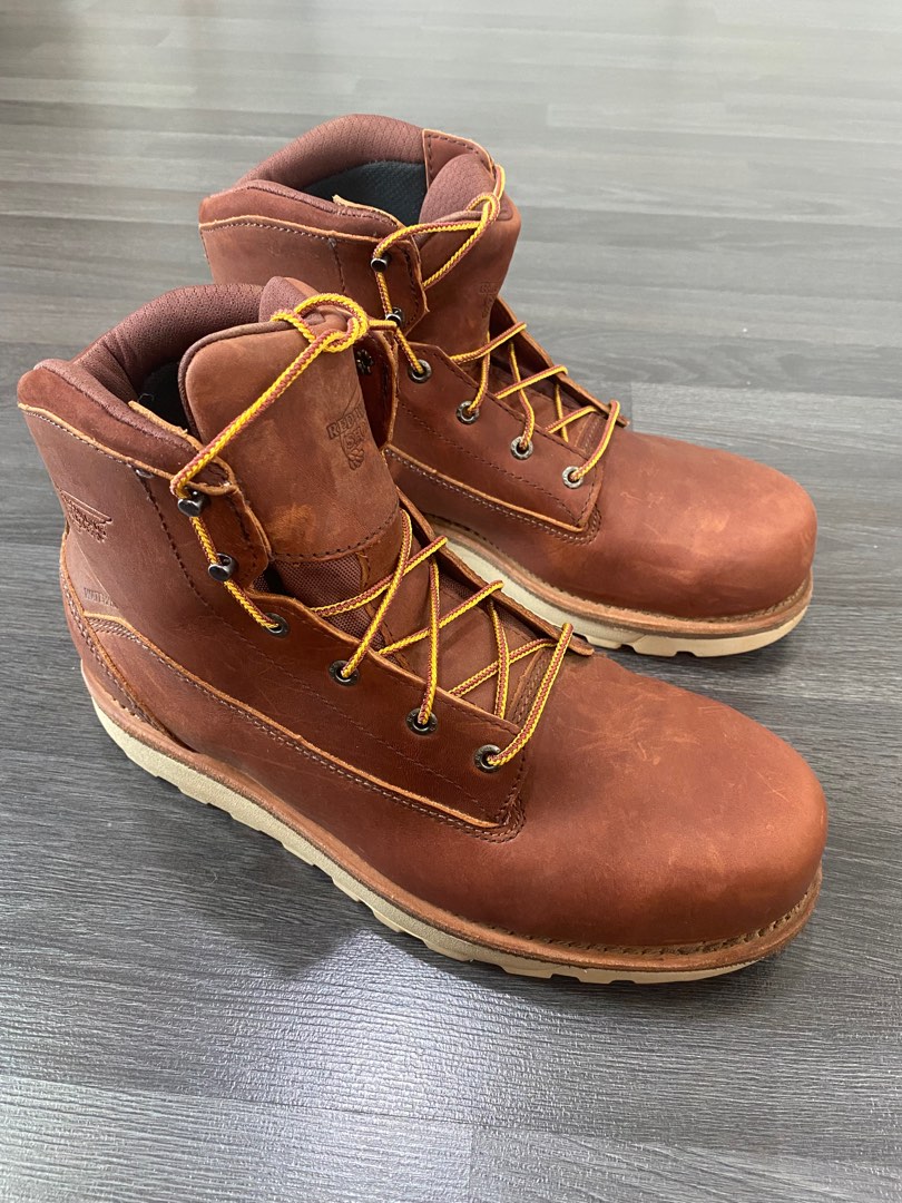 Red Wing 2441 Traction Tred Light UK9, Men's Fashion, Footwear, Boots ...