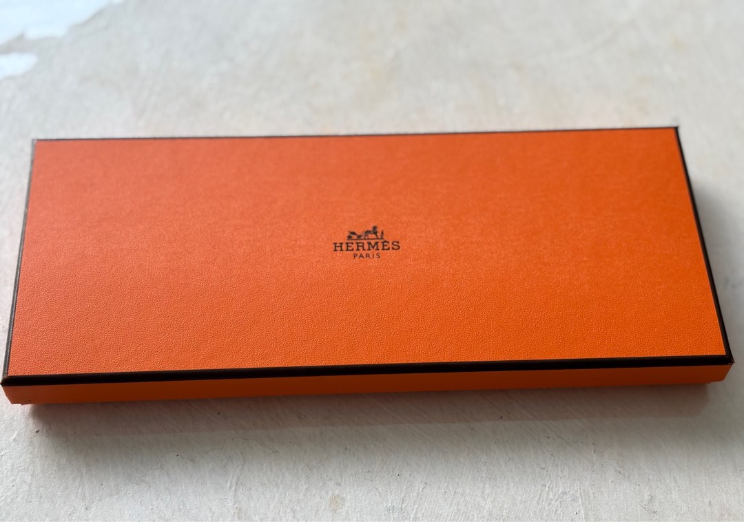 Authentic Hermes empty box. No ribbon. Refer to pictures for the size ...